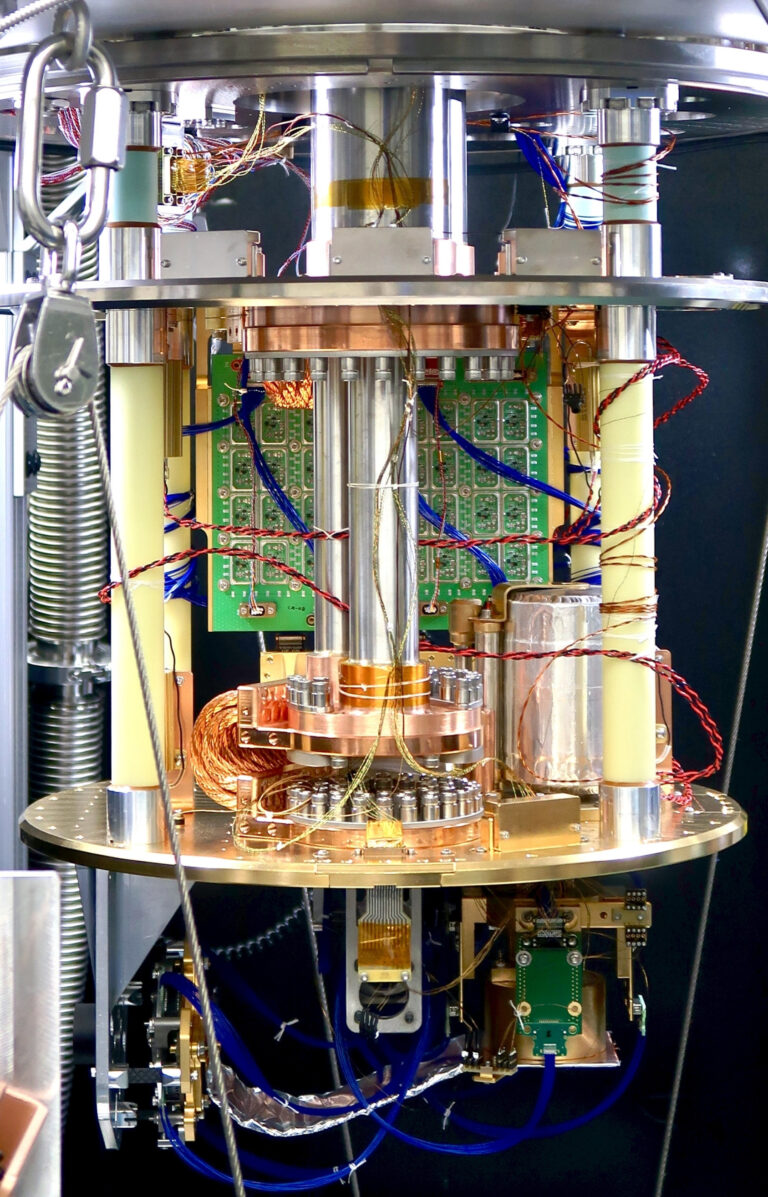 Model 106 Cryostat Powers NASA Deep-Space Laser Comms